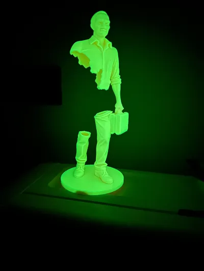 The Traveler sculpture - Free 3D Print Model - MakerWorld