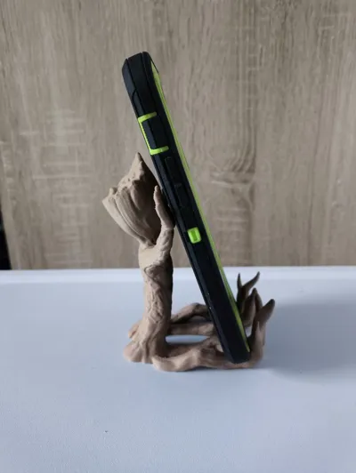 Groot Phone Holder by Neggan MakerWorld: Download Free 3D Models