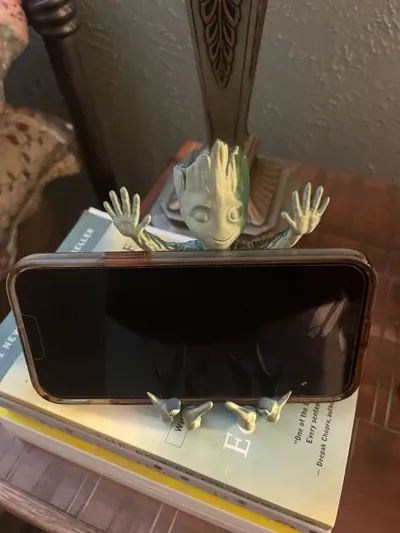 Groot Phone Holder by Neggan MakerWorld: Download Free 3D Models
