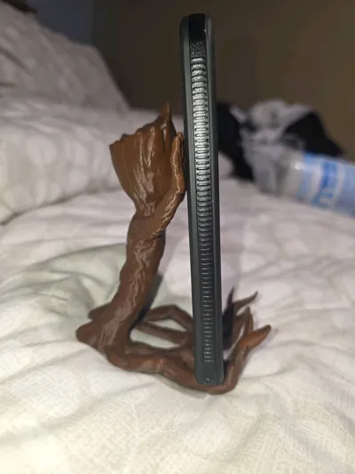 Groot Phone Holder - Free 3D Print Model - MakerWorld