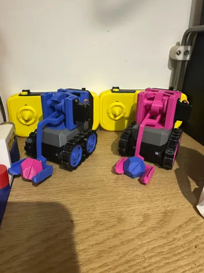 CyberBrick Official SoccerBot by CyberBrick MakerWorld: Download Free ...