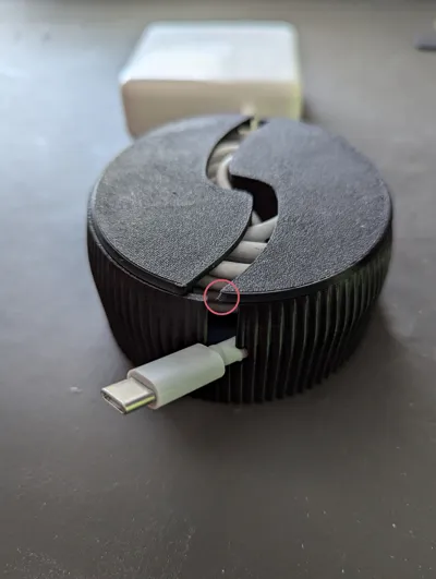 USB Cable Reel v3.0 /Organizer/storage/travel - Free 3D Print Model ...