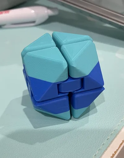 Infinity triangle cube fidget toy by silver MakerWorld: Download Free ...