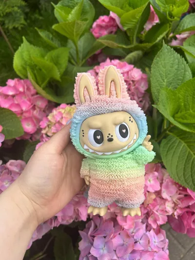 Labubu Leader - Zimomo with Long Fur - Stiff Short Curls - Multipart ...