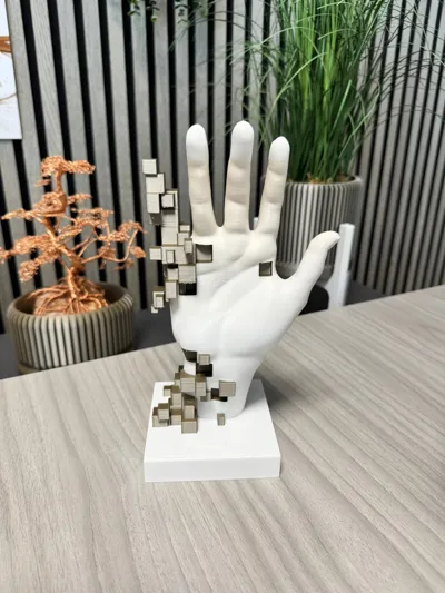 Pixelated Hand Sculpture – Contemporary Glitch Art - Free 3D Print ...