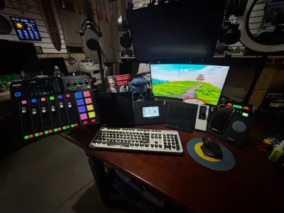 PRO Streamer Essentials Bundle by K2_Kevin MakerWorld: Download Free 3D ...