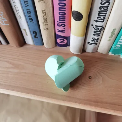 heart box keychain Remixed by Tmacken MakerWorld: Download Free 3D Models