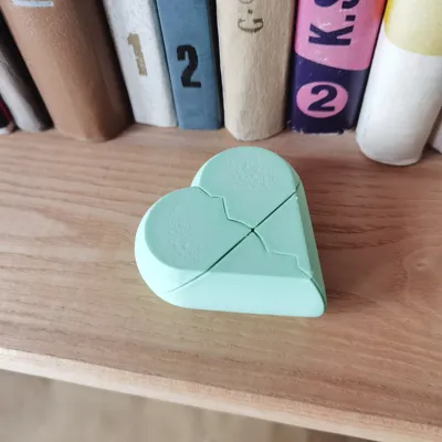 heart box keychain Remixed by Tmacken MakerWorld: Download Free 3D Models