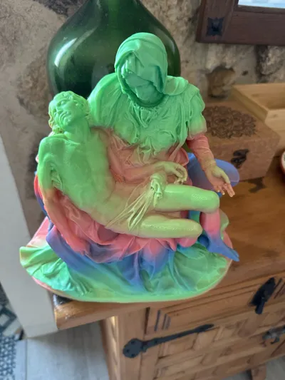 Michelangelo's Pietà: Saint Mary and Jesus, High-Resolution - Free 3D ...