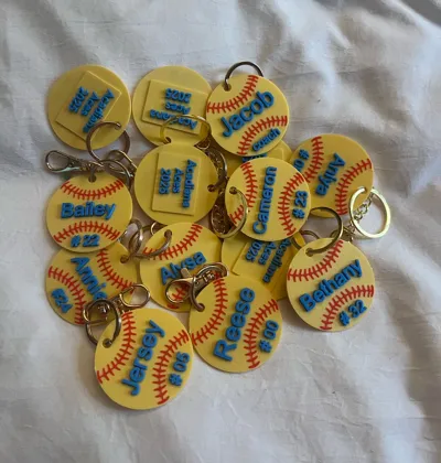 Softball Keychain w name and number v2 - Free 3D Print Model - MakerWorld