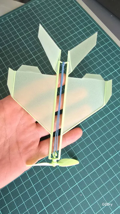 Wind-up aircraft "JetBuzz" - Free 3D Print Model - MakerWorld