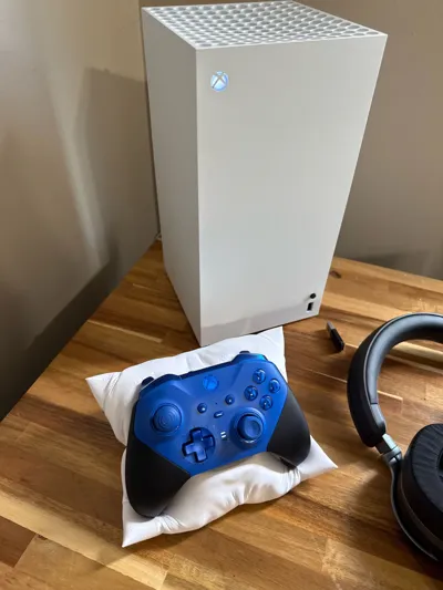 Xbox Controller Pillow Stand by KingTut MakerWorld: Download Free 3D Models