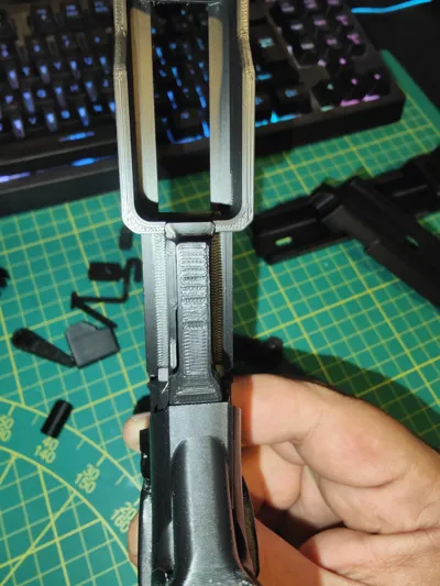 Cyberpunk 2077 Malorian Arms 3516 (Johnny Silverhand) - Free 3D Print ...