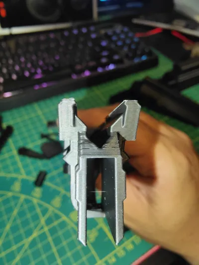 Cyberpunk 2077 Malorian Arms 3516 (Johnny Silverhand) - Free 3D Print ...