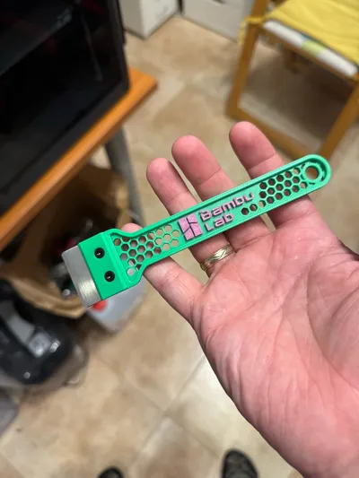 Bambu Scraper Handle - Free 3D Print Model - MakerWorld