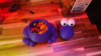 Nerds-shaped container for Nerds by wonderpuddle MakerWorld: Download ...