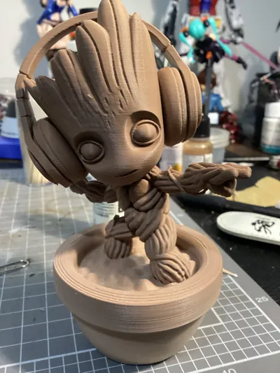 Adorable baby Groot figure with headphones by Mysstra hueforge 3Dart ...