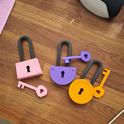 Working locks + keys from Hello Neighbor by michal.tiller MakerWorld ...