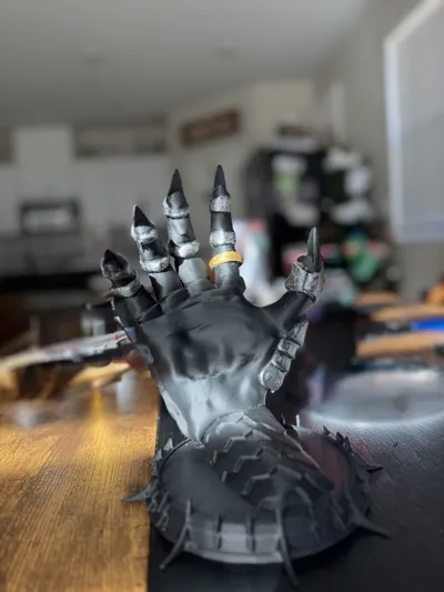 Sauron's Hand from Lord of the Rings Gamepad Stand - Free 3D Print ...