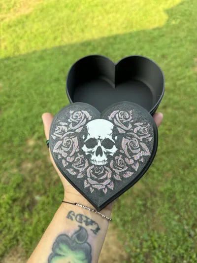Skull Heart Box with Tight-fitting Lid by Boodl3D MakerWorld: Download ...