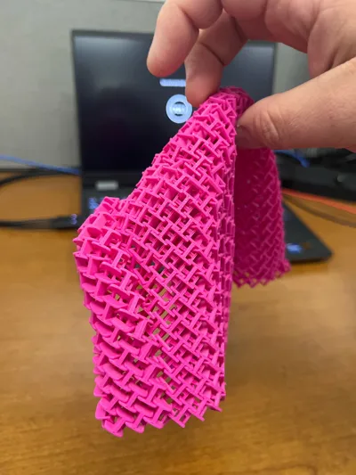 Flexi Fabric Fidget (Print in Place!) by PotaterSoupModels MakerWorld: Download Free 3D Models