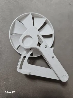 Squeeze Powered Flywheel Fan - Free 3D Print Model - MakerWorld