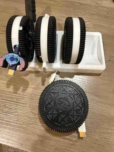Oreo Cable Winder, 27g fully disassembled! Makes a great desk ornament ...