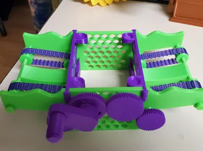 Card Shuffler – No Screws, No Glue - Free 3D Print Model - MakerWorld