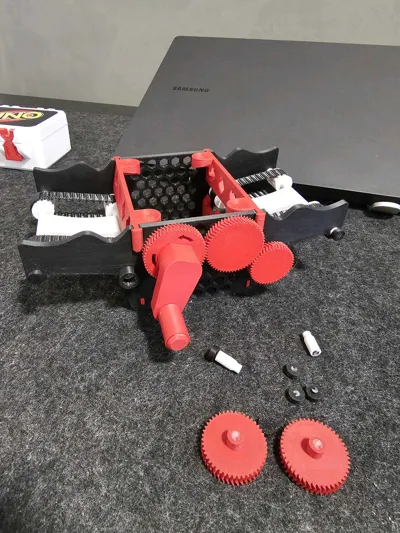 Card Shuffler – No Screws, No Glue - Free 3D Print Model - MakerWorld