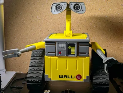 Posable WALL-E (Paper Dispenser) - Free 3D Print Model - MakerWorld
