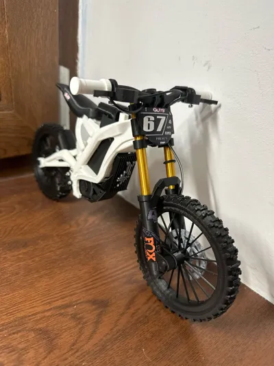 Mini Surron Light Bee X Scale (Electric Dirt Bike) by How2Random ...