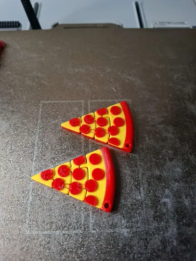 Flexi Pizza Slice Keychain Fidget (Print-in-place) - Free 3D Print ...