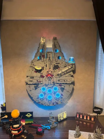 UCS Millennium Falcon Wall Display by Galladex MakerWorld: Download ...
