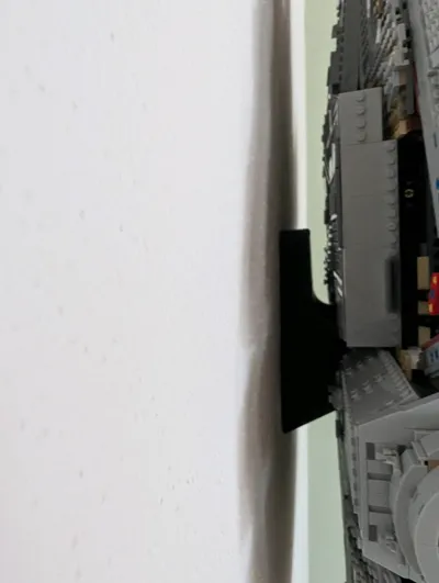 UCS Millennium Falcon Wall Display by Galladex MakerWorld: Download ...