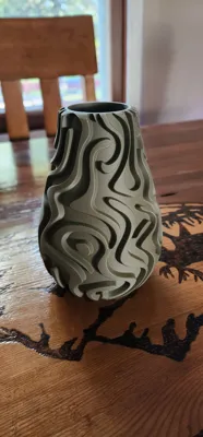 Swirl Pattern Vase by jwalker55 - MakerWorld