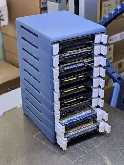 Modular Stackable 2.5" HD/SSD Enclosure by OneMorePrinter MakerWorld ...