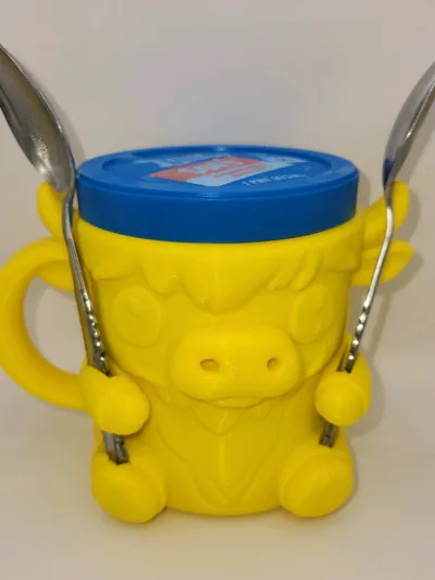 Pint Ice Cream Holder - Highland Cow - Free 3D Print Model - MakerWorld