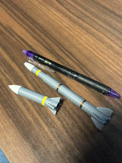 Missile Pen | AIM-120 AMRAAM | PIlot G2 or Bic - Free 3D Print Model ...
