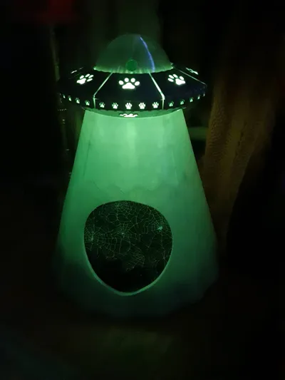 Alien Abduction LED Pet Bed by vali MakerWorld: Download Free 3D Models