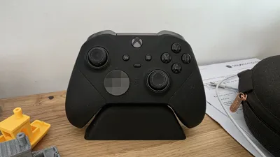 Xbox Elite 2 Controller Stand for magnetic dock by Helvedo MakerWorld ...