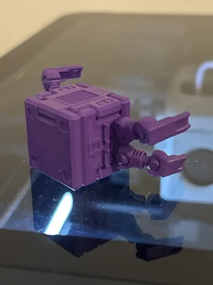 Little Cube Guy by Lucky 13 Toys - MakerWorld