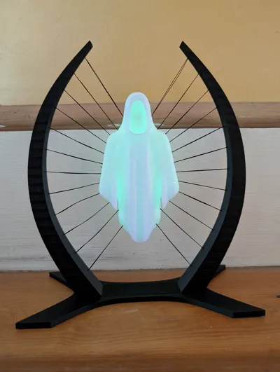 Floating ghost - Halloween string art - Free 3D Print Model - MakerWorld