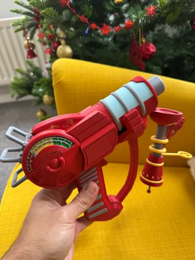 Call of Duty Ray Gun w/stand mistery box - Free 3D Print Model - MakerWorld
