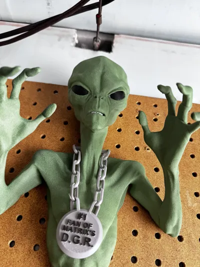 3D Alien Wall Art by Zurlingo-3D MakerWorld: Download Free 3D Models