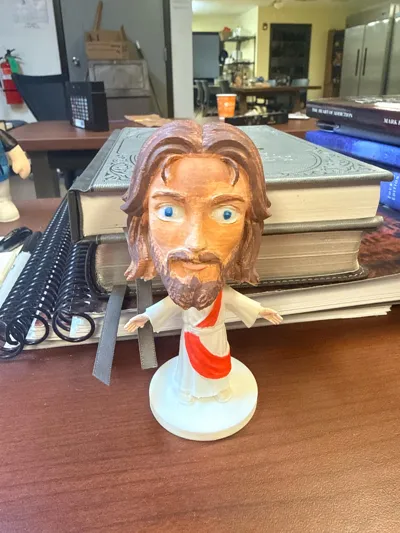 Bobblehead Jesus - Modelo gratuito para impressão 3D - MakerWorld
