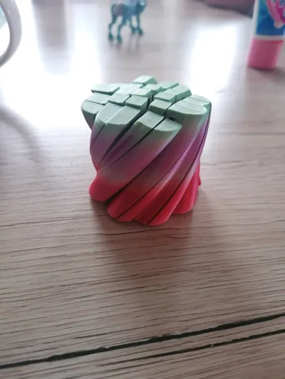 Fluid Slime - Spiral Cylinder - Free 3D Print Model - MakerWorld