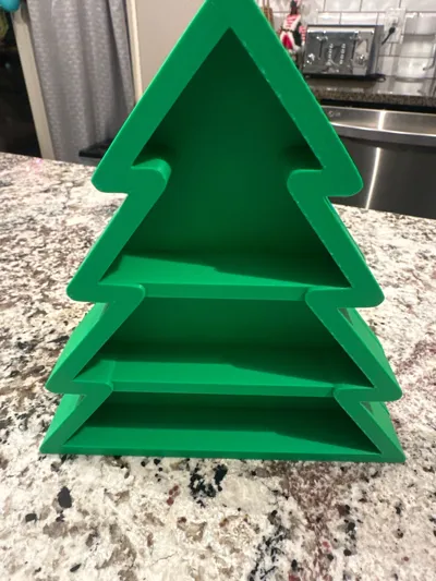 圣诞树风格的圣诞食物托盘 来自 Ocilirca MakerWorld：免费下载 3D 模型