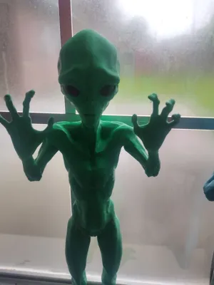 Put 'Em Up Alien XL - 20 Inch by Zurlingo-3D - MakerWorld
