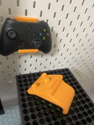 IKEA Skadis Xbox One Controller Holder With Lip Remixed by LayerCake - MakerWorld