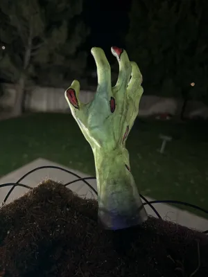 Zombie Stake (easy to print) Shared by Justin Yu MakerWorld: Download ...